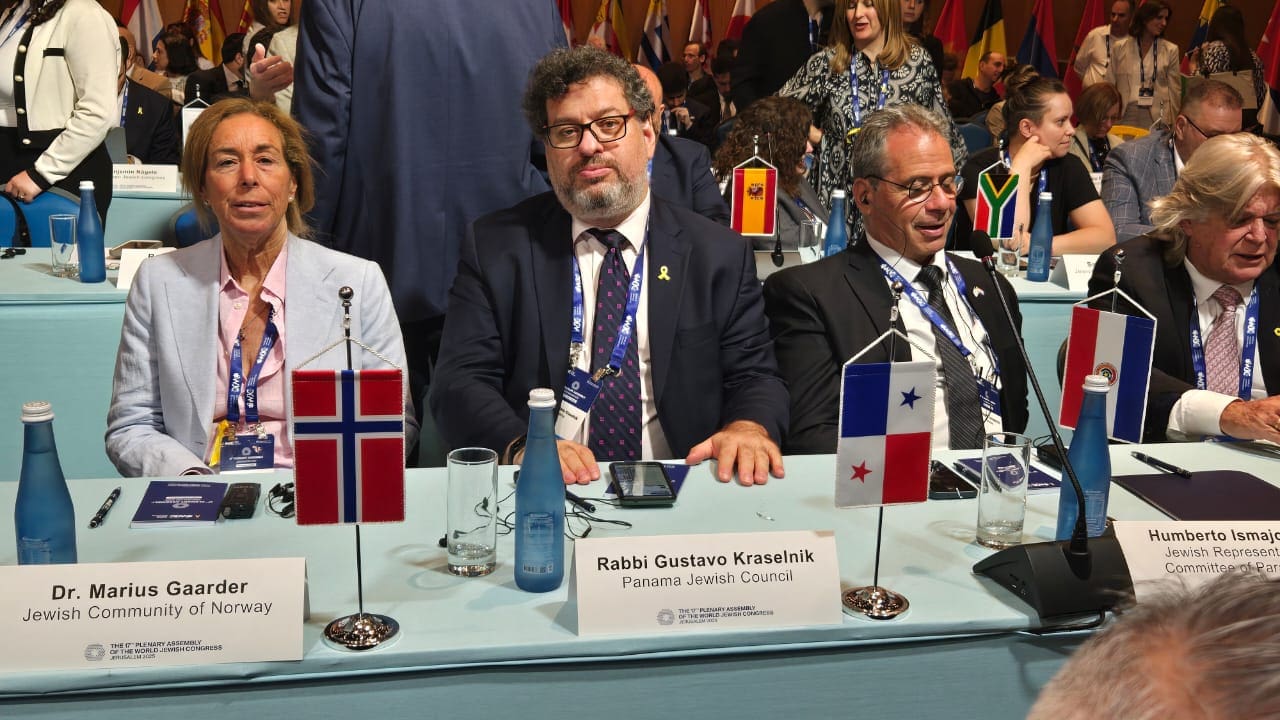 Grupo de KSI disfrutó walking tour por La Peatonal - Congregación Kol ...